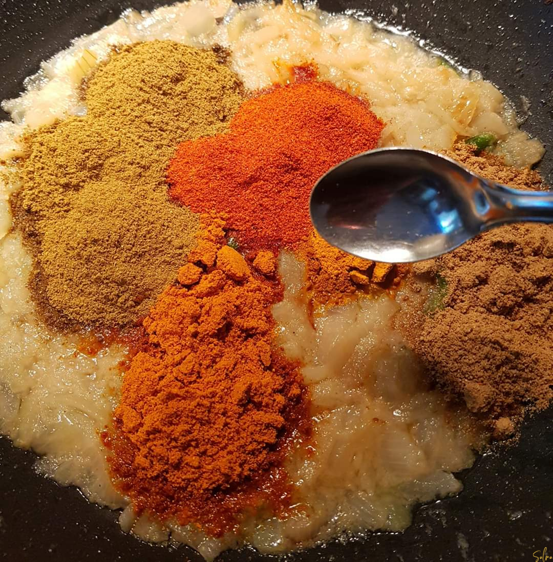 Chicken Bhuna – Salma's Recipes – Step by Step Recipes