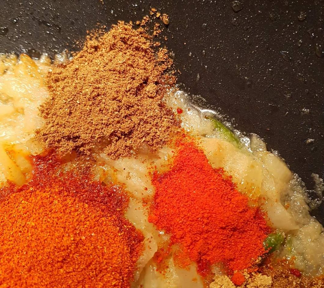 Chicken Bhuna – Salma's Recipes – Step by Step Recipes